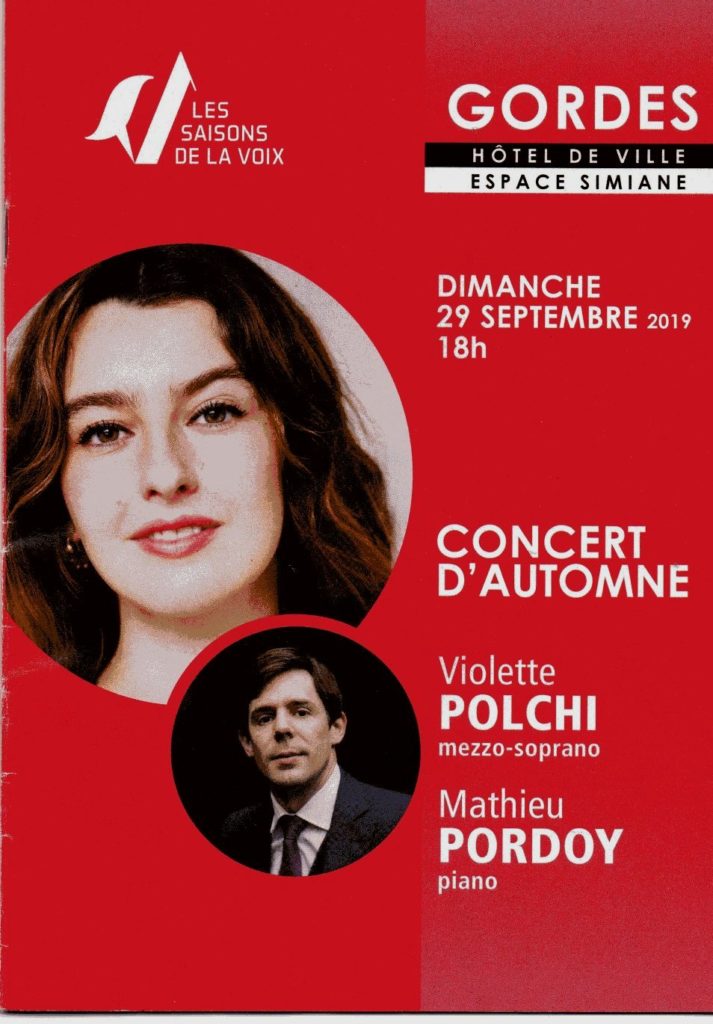 Violette Polchi et Mathieu Pordoy aux Saisons de la Voix, à Gordes (29 ...