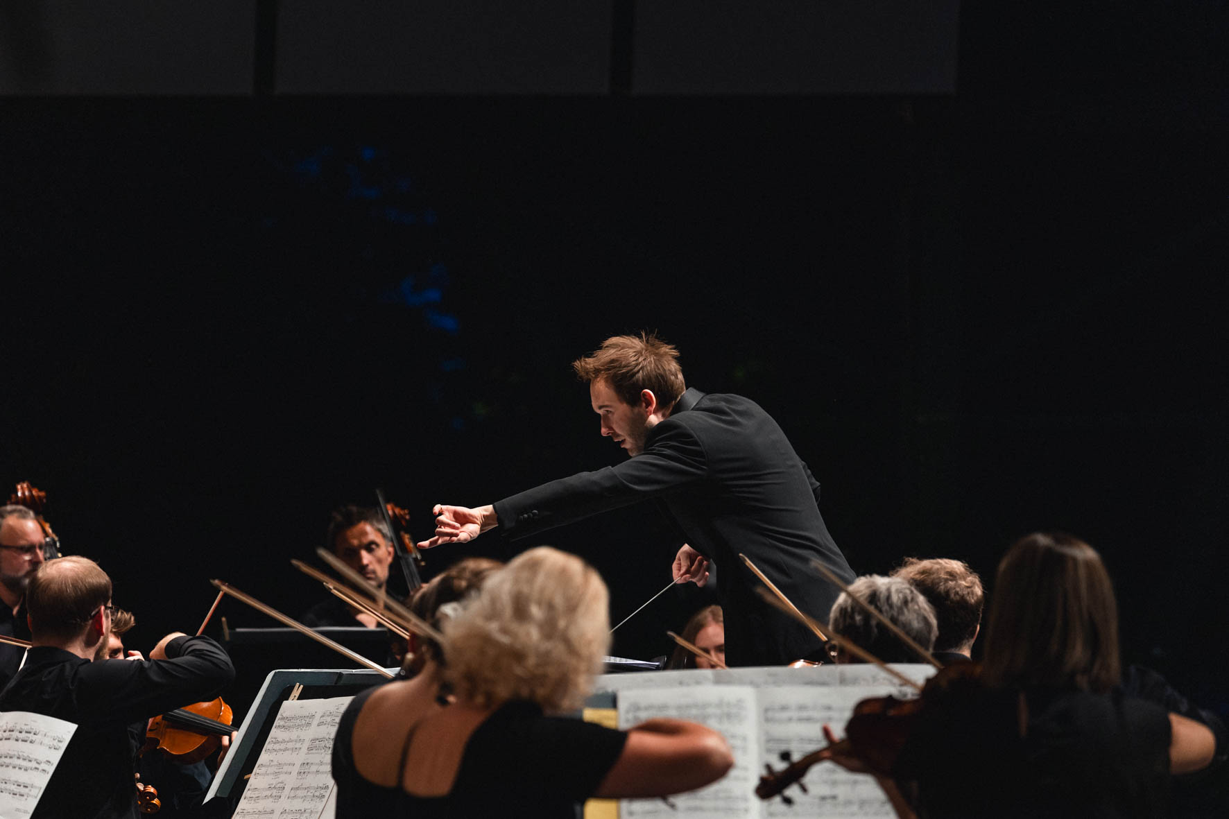 Sinfonia Varsovia, dir. Andrew Gourlay, Liya Petrova,Alban Gerhardt ...